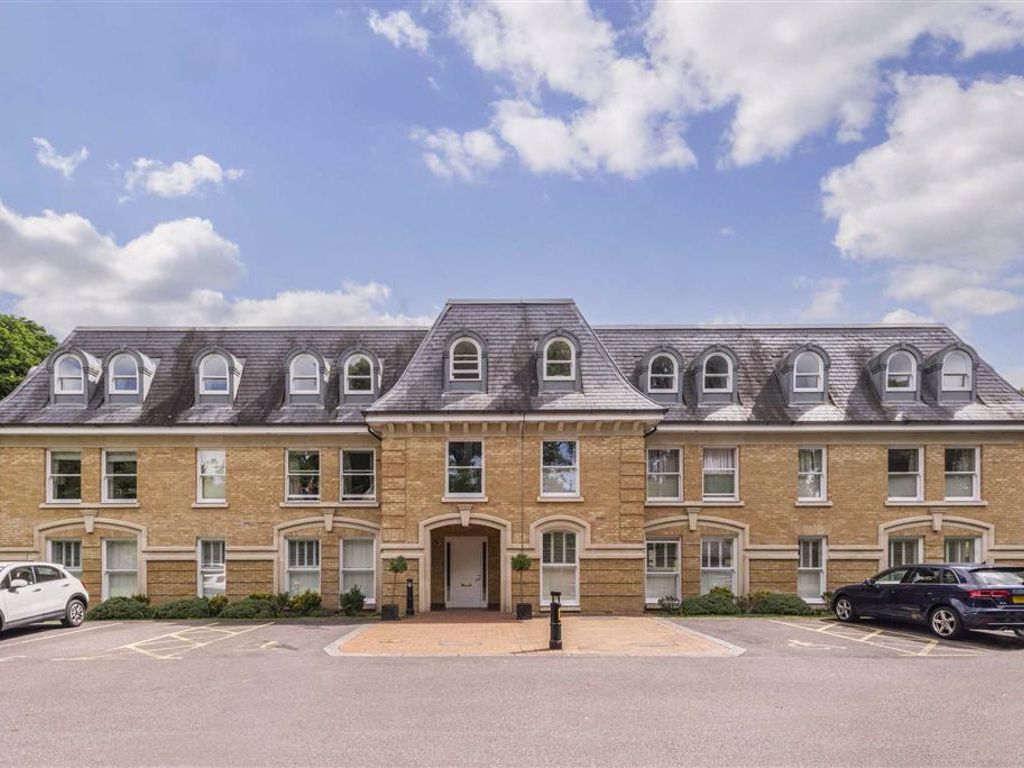 2 bed flat to rent in Normansfield Avenue, Teddington TW11 - Zoopla