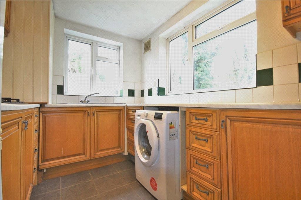 2 bed flat for sale in Woodhaw, Egham TW20 - Zoopla