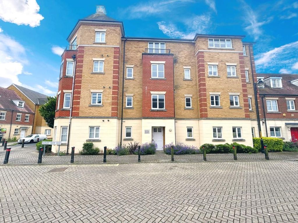 2 bed flat for sale in Barley Mow View, Ashford TN23, £220,000 - Zoopla