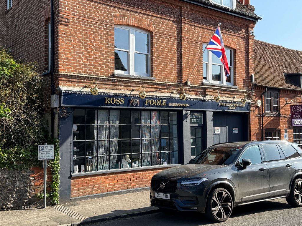 Retail premises to let in Sheffield House, High Street, Cookham ...