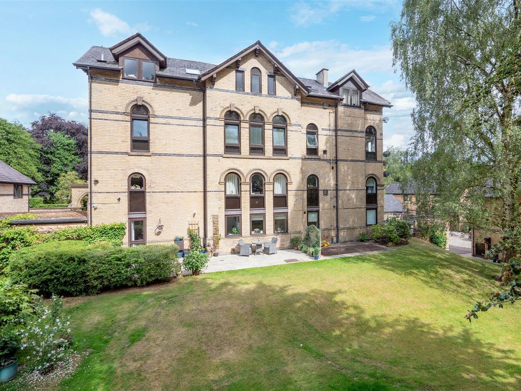 2 bed flat for sale in St. Margarets Road, Bowdon, Altrincham WA14 - Zoopla