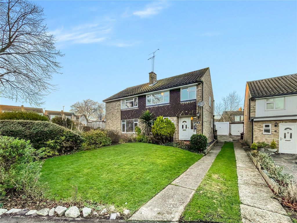 3 Bed Semi Detached House For Sale In Ripon Close Rainham Gillingham