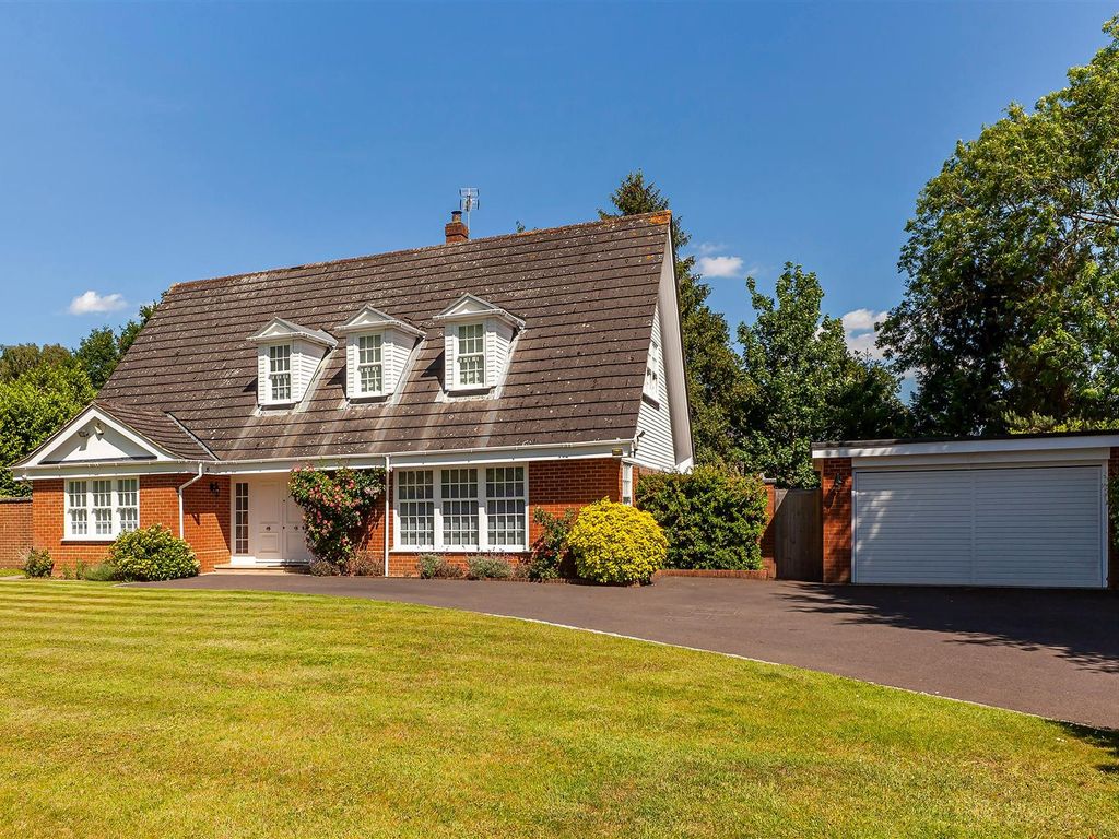 4 bed detached house for sale in Haymeads Drive, Esher KT10 - Zoopla