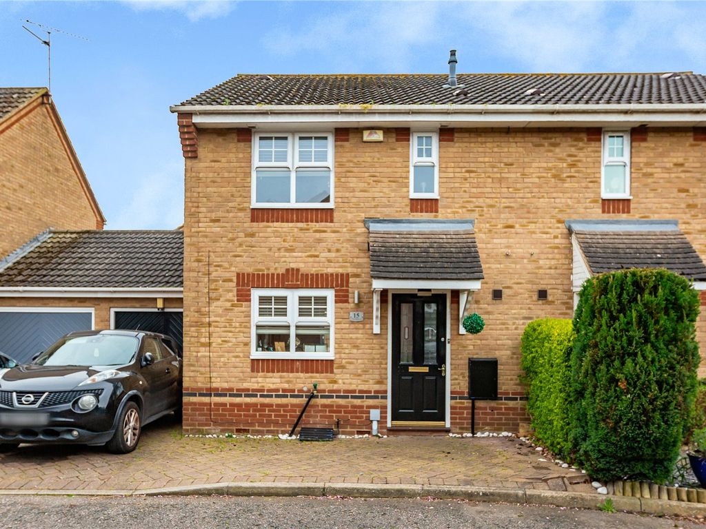 3 Bed Semi Detached House For Sale In Waverley Road Laindon Basildon