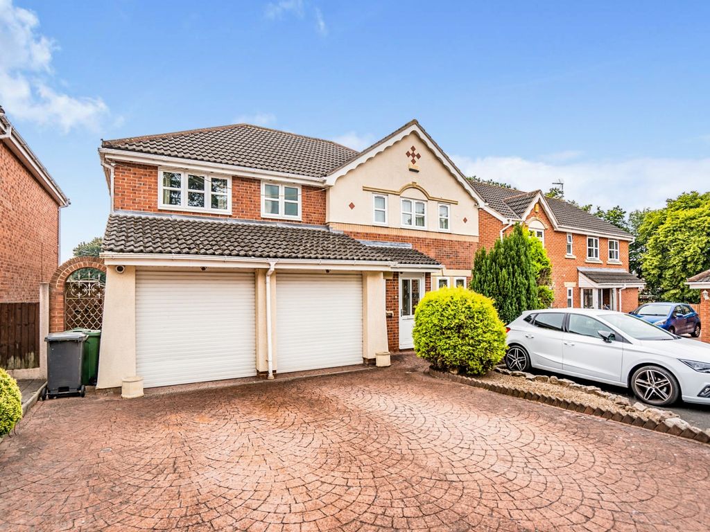 5 bed detached house for sale in The Firs, Leicester, Leicestershire ...