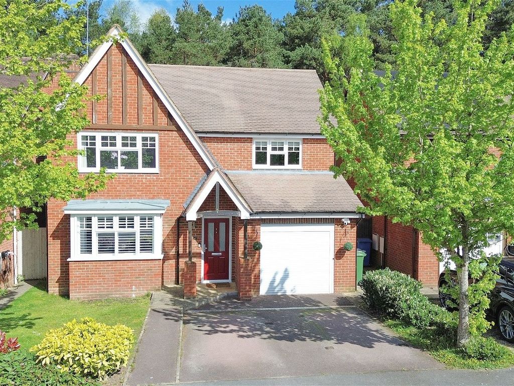 4 bed detached house for sale in Ramsdell Road, Fleet GU51, £700,000 ...