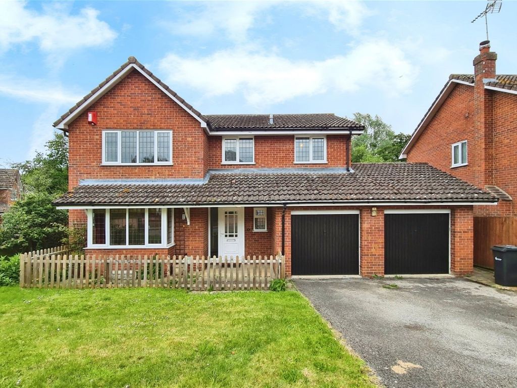 4 bed detached house for sale in Summerfields, Sible Hedingham ...