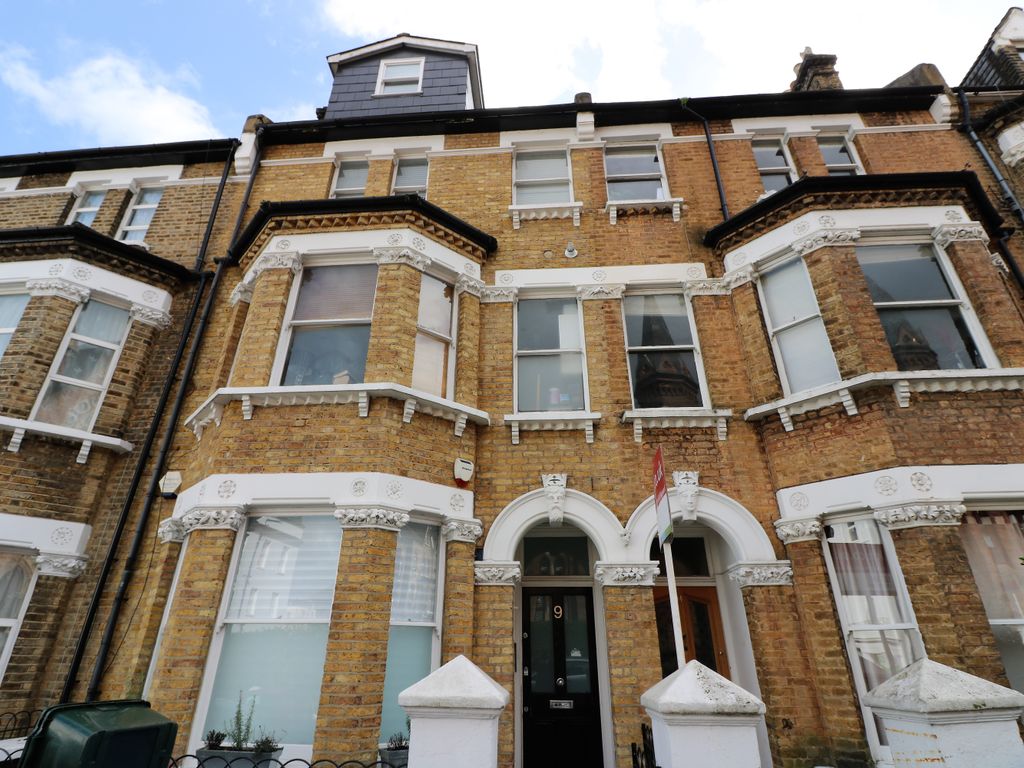 2 Bed Flat For Sale In Waldegrave Road Crystal Palace London England