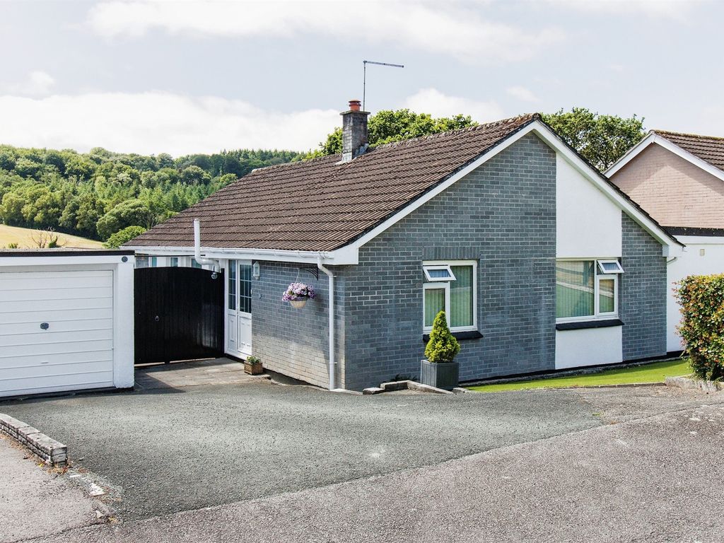 3 Bed Detached Bungalow For Sale In Eliot Drive St Germans Saltash