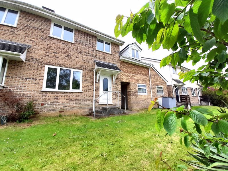 4 bed property for sale in Manor View, Par PL24, £265,000 - Zoopla