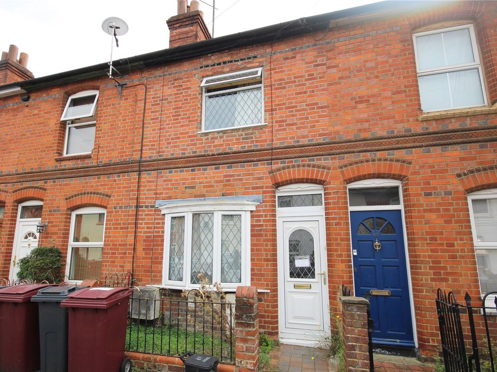 2 bed terraced house to rent in Waldeck Street, Reading, Berkshire RG1, £1,400 pcm - Zoopla