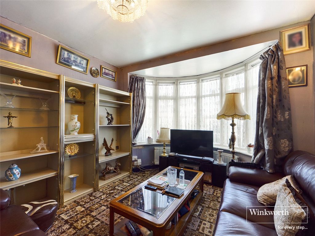 3 bed terraced house for sale in Rugby Road, London NW9, £500,000 - Zoopla