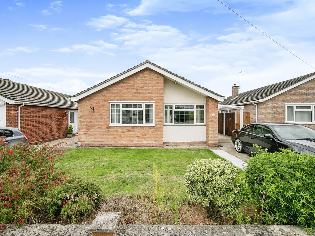 3 bed detached bungalow for sale in St. Lawrence Road, Colchester CO4 ...