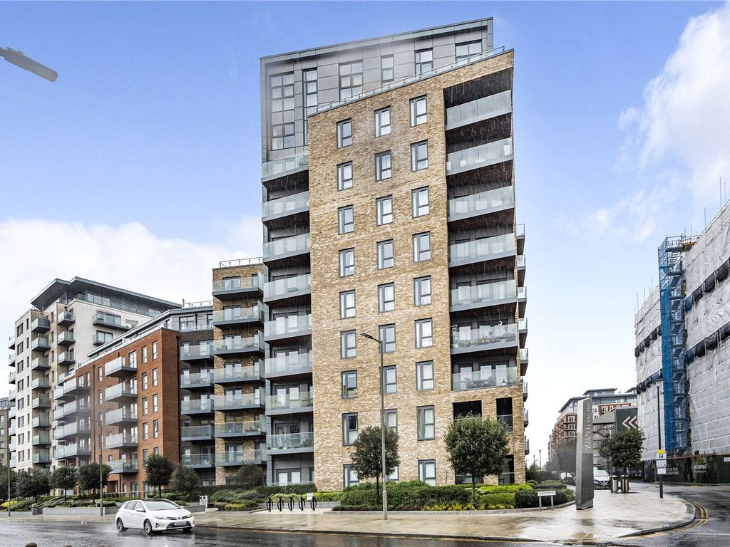 2 bed flat for sale in Caversham Road, London, Barnet NW9, £560,000 ...