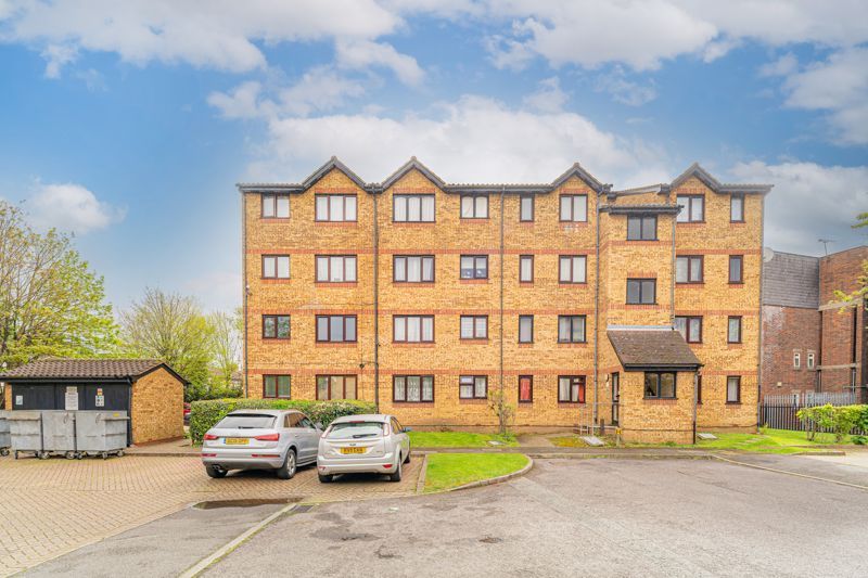 1 bed flat for sale in Gartons Close, Ponders End, Enfield EN3, £ ...