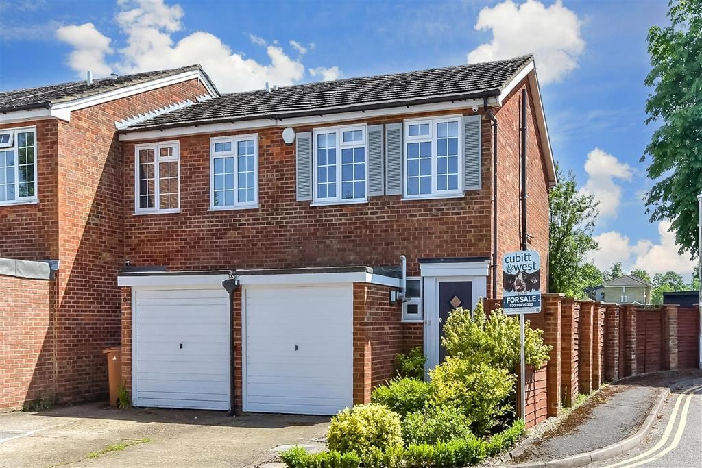 2 bed end terrace house for sale in Lyndhurst Way, Sutton, Surrey SM2 ...