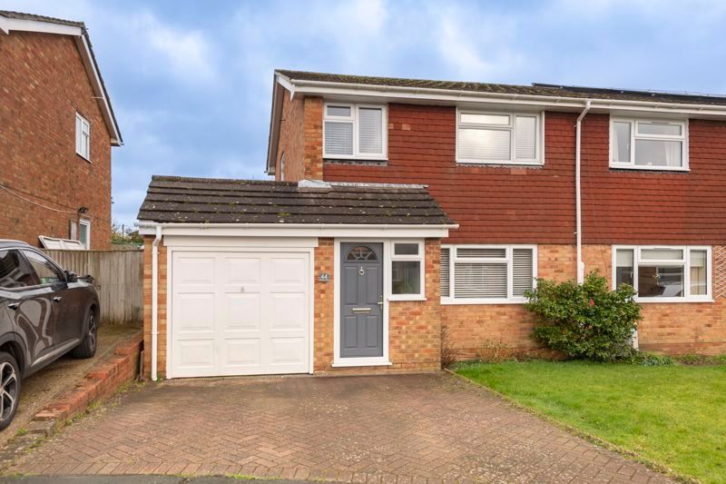 3 Bed Semi Detached House For Sale In Beckets Way Framfield Uckfield