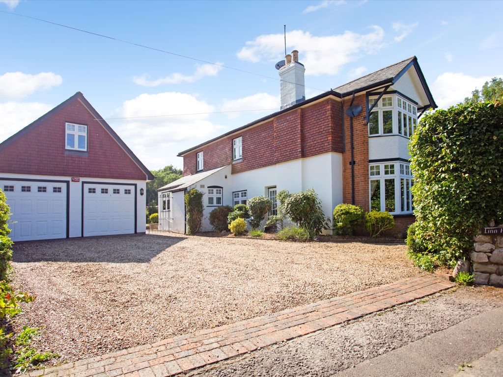 6 Bed Detached House For Sale In London Road Dunton Green Sevenoaks