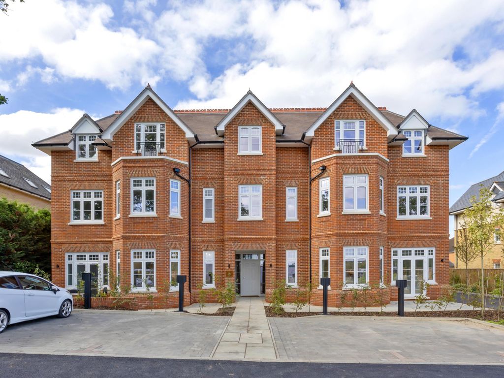 New home, 2 bed flat for sale in Luna Place, 45 More Lane, Esher ...