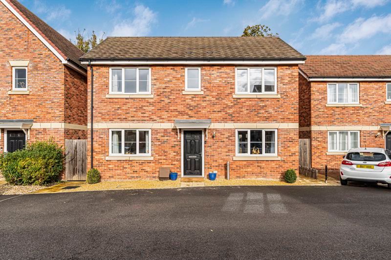 3 bed detached house for sale in Kingside, Grove, Wantage OX12, £ ...