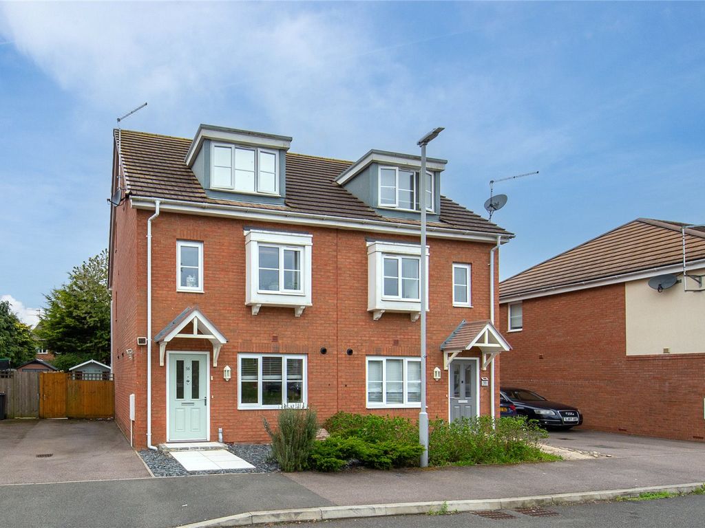 3 bed semi-detached house for sale in Verde Close, Luton, Bedfordshire ...