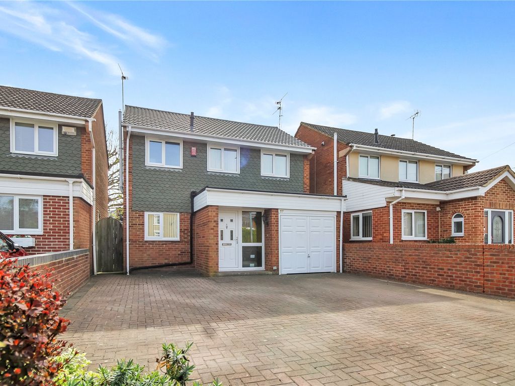 3 Bed Detached House For Sale In Ermin Street Stratton Swindon Sn3 £
