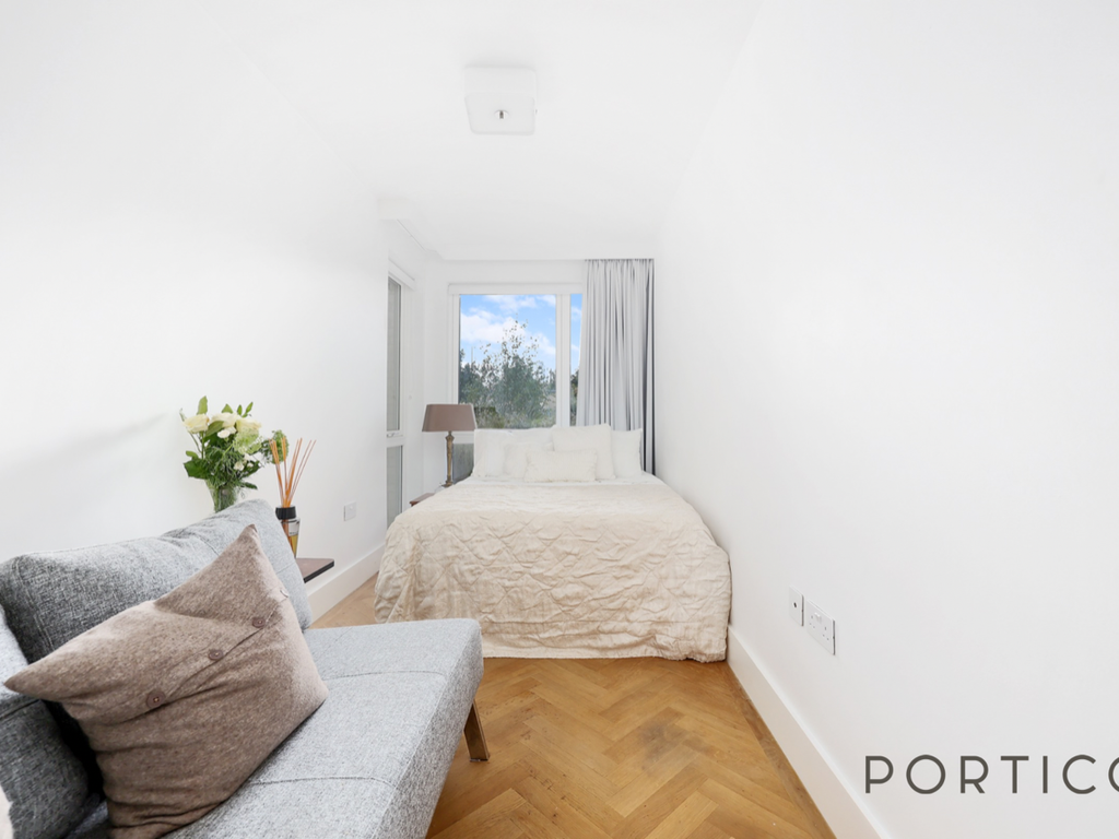 Room to rent in Anderson Square, London E3, £1,100 pcm - Zoopla