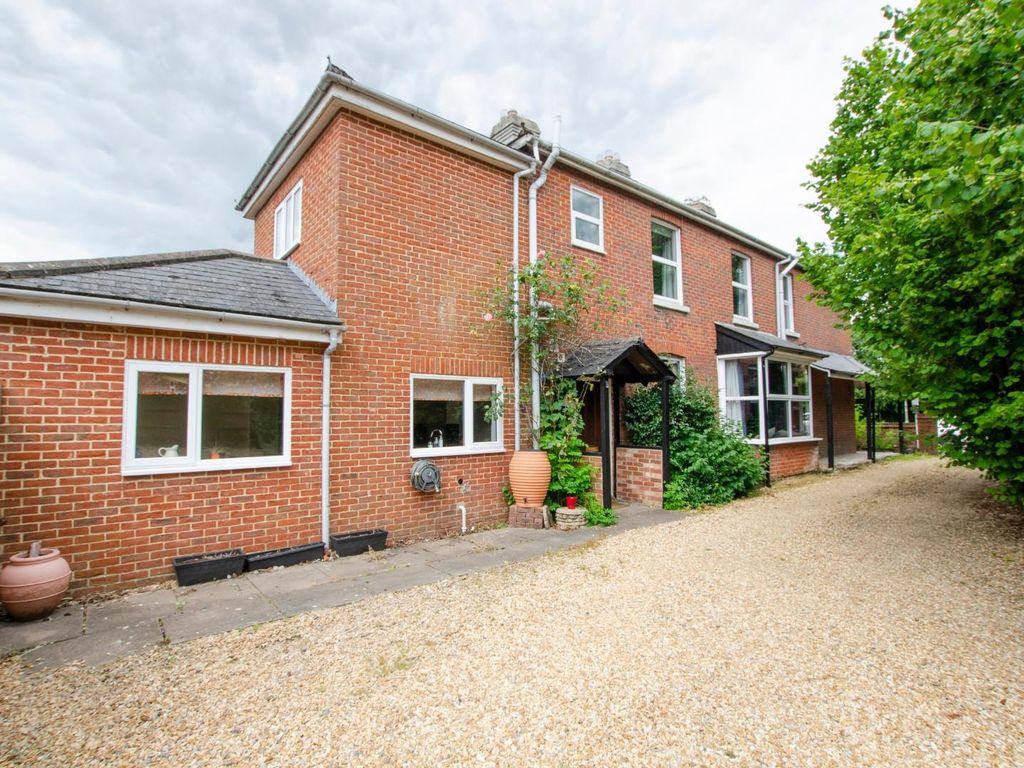 4 Bed Semi Detached House For Sale In Swaythling Road West End