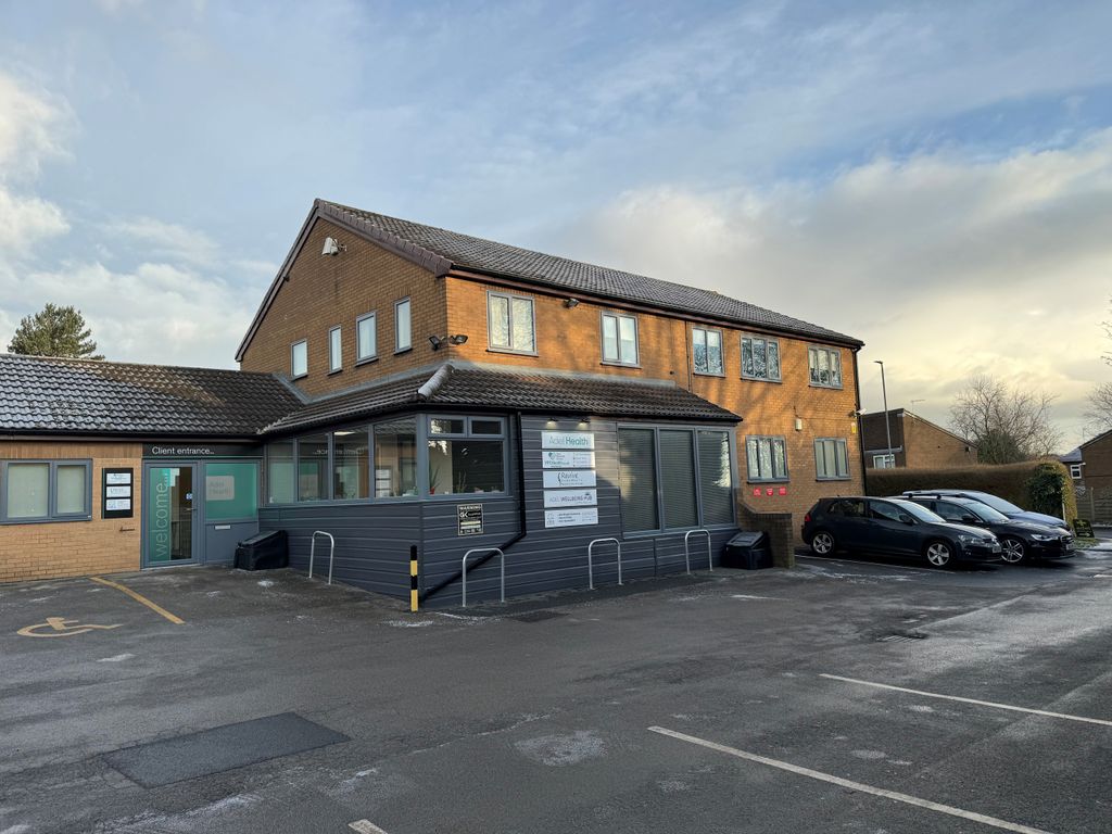 Office to let in Long Causeway, Leeds LS16, £5,000 pa - Zoopla