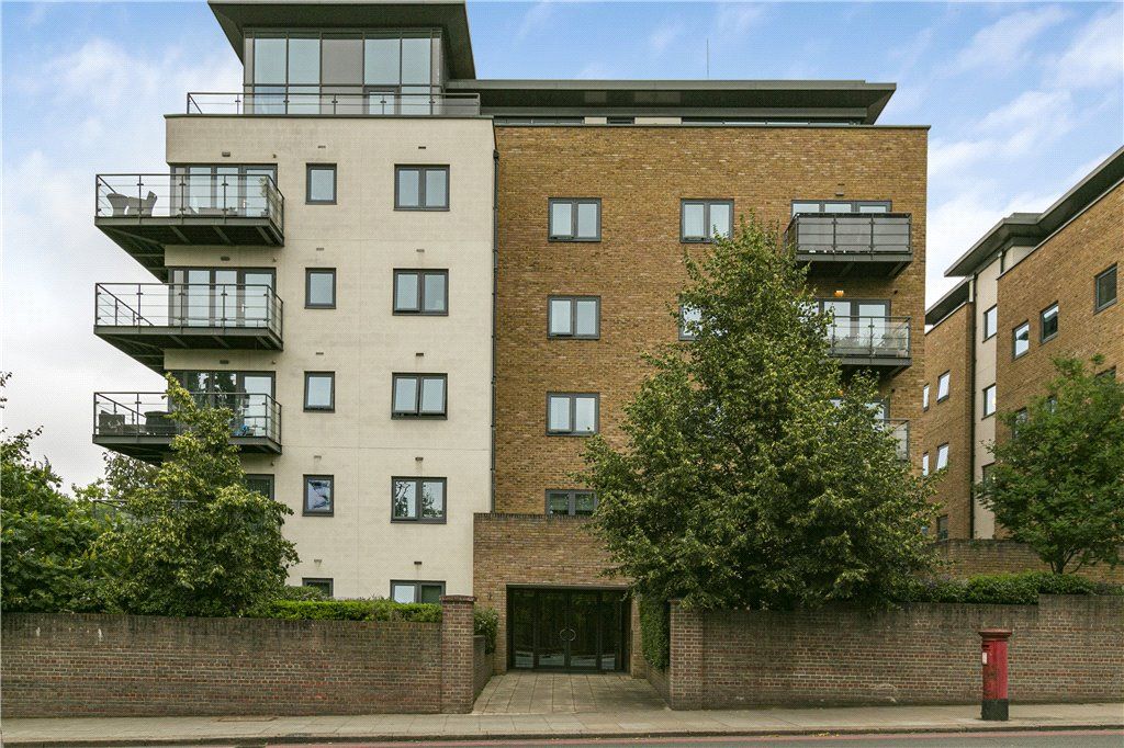 1 bed flat for sale in Roehampton Lane, London SW15 - Zoopla