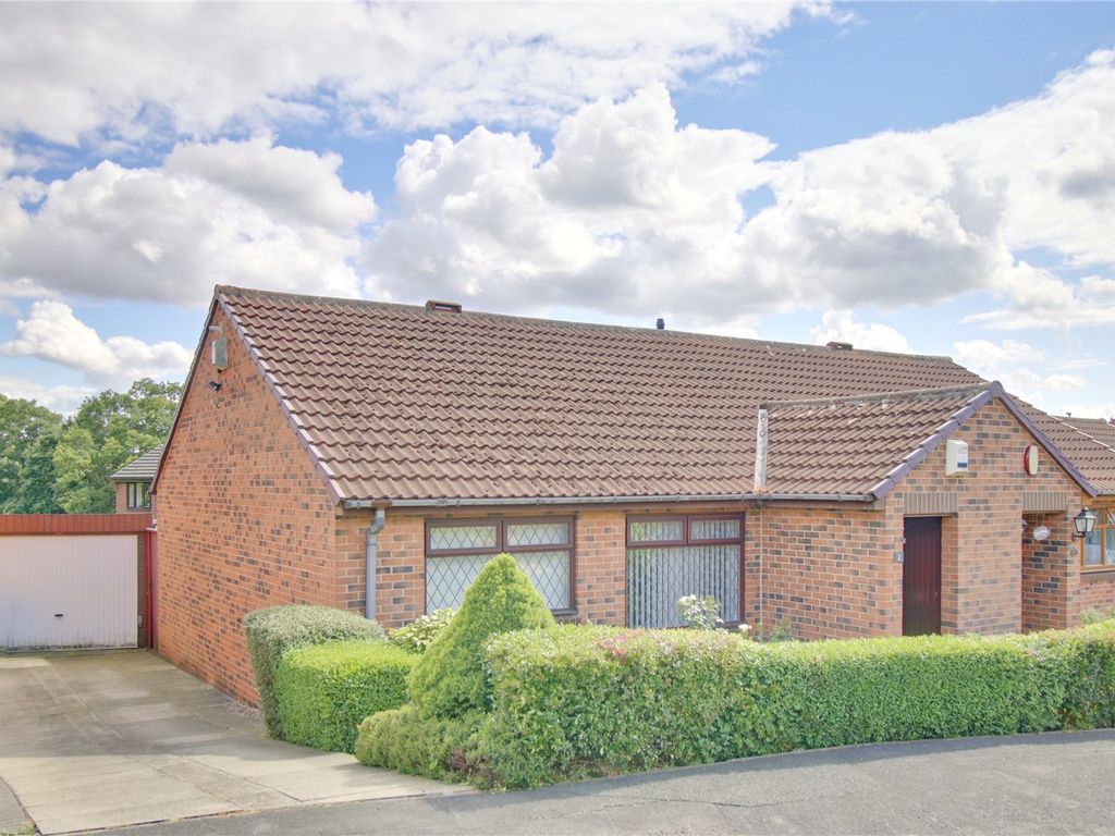 2 Bed Bungalow For Sale In Woodside Park Avenue Horsforth Leeds West