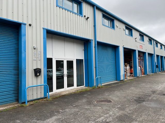 Industrial to let in Briar Rhydding, Shipley BD17, £11,500 pa - Zoopla