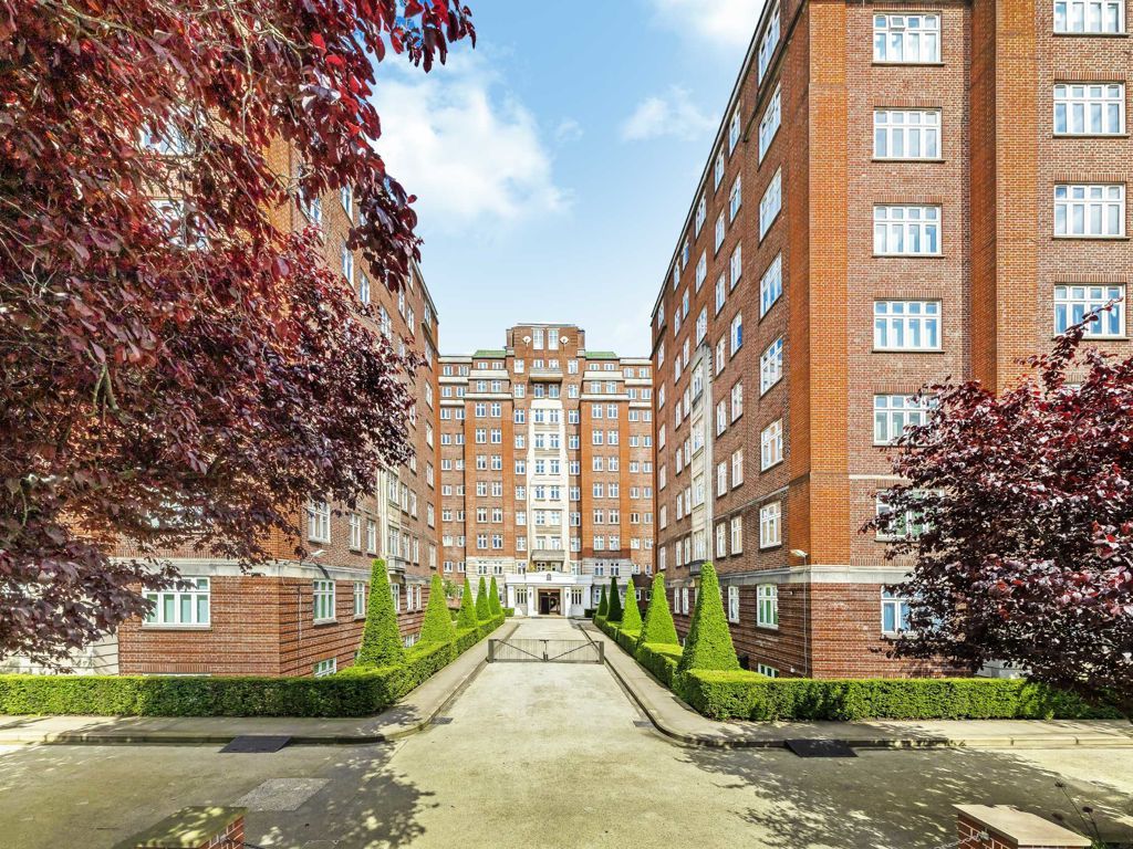 4 bed flat for sale in Hall Road, London NW8, £1,650,000 - Zoopla