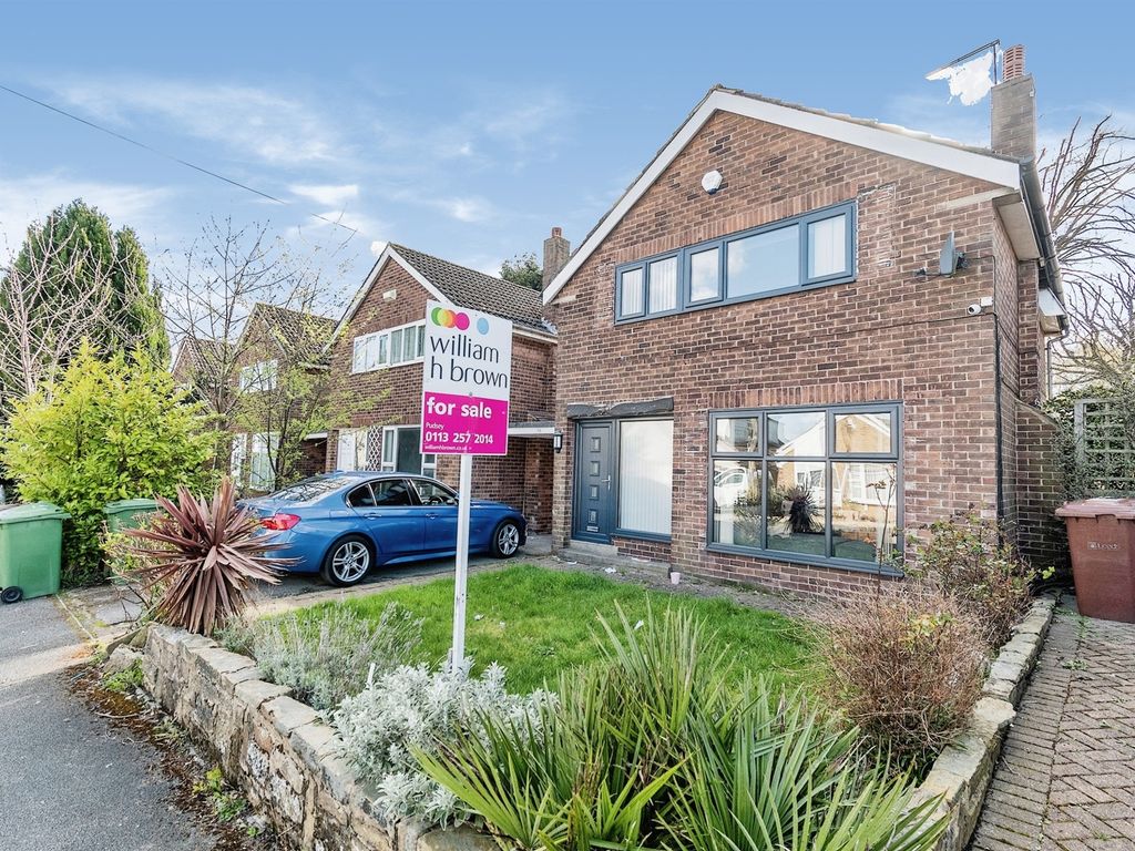 3 Bed Detached House For Sale In Woodhall Croft Stanningley Pudsey