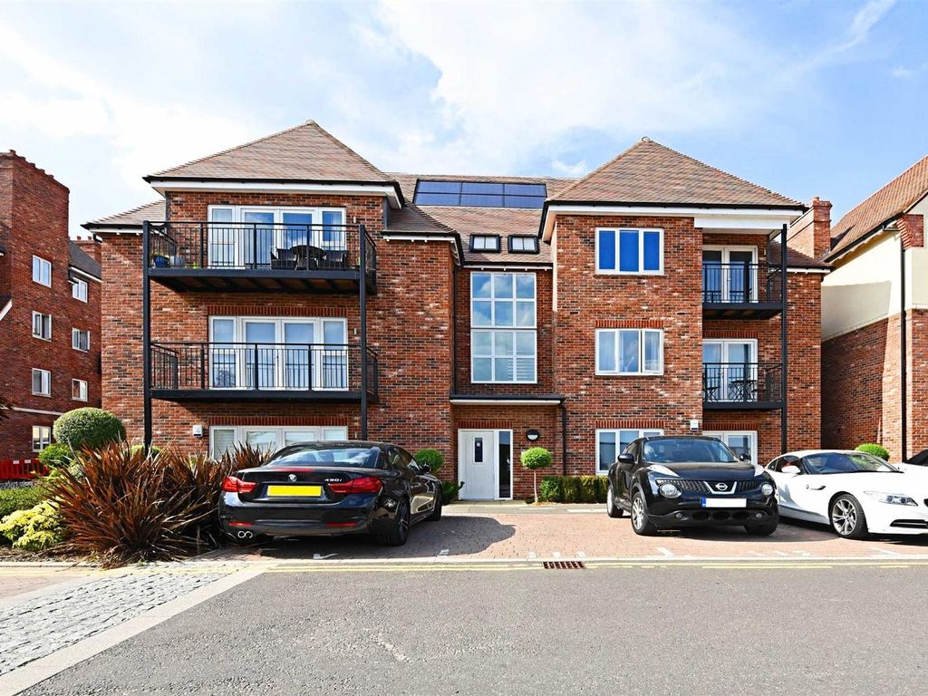 2 bed flat to rent in Henry Darlot Drive, Inglis Barracks, London NW7 ...