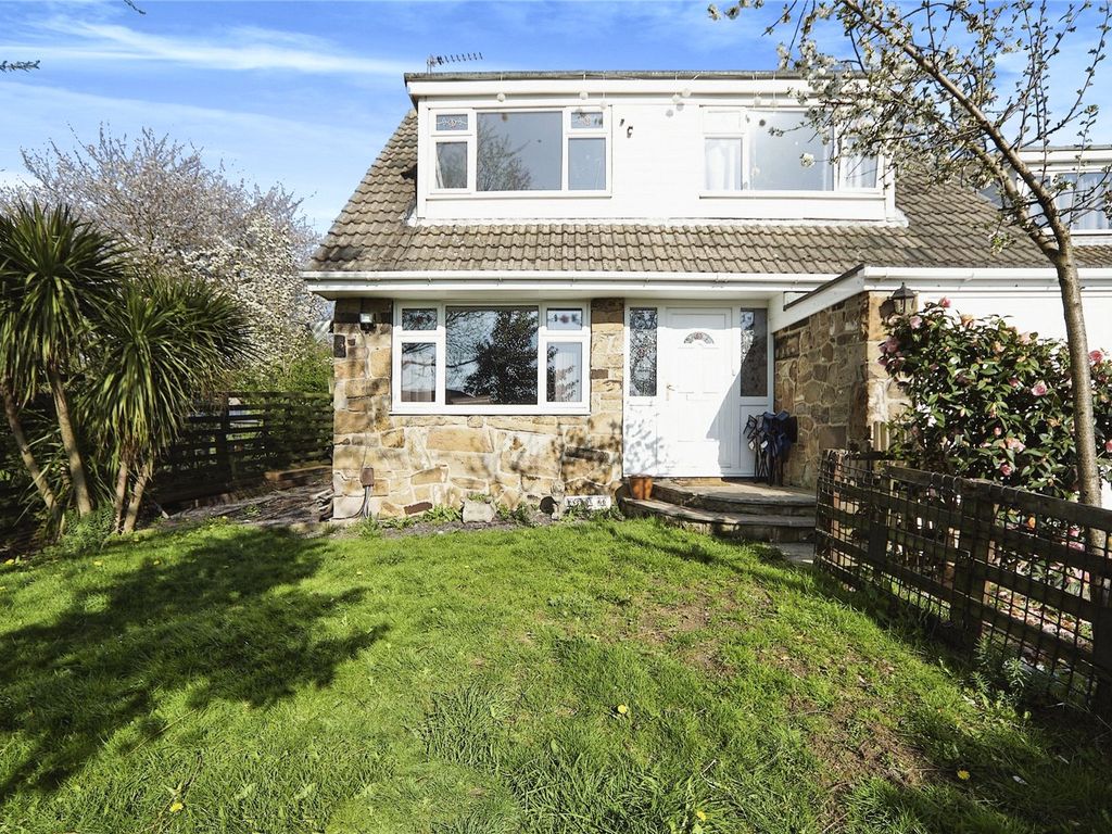 4 bed detached house for sale in Common Road, Batley, West Yorkshire ...