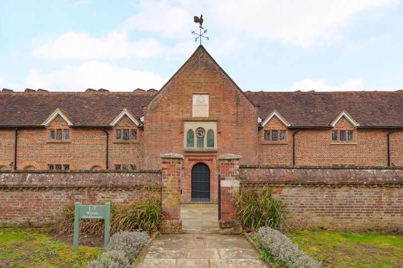 1 bed flat to rent in Meadrow, Godalming GU7 - Zoopla