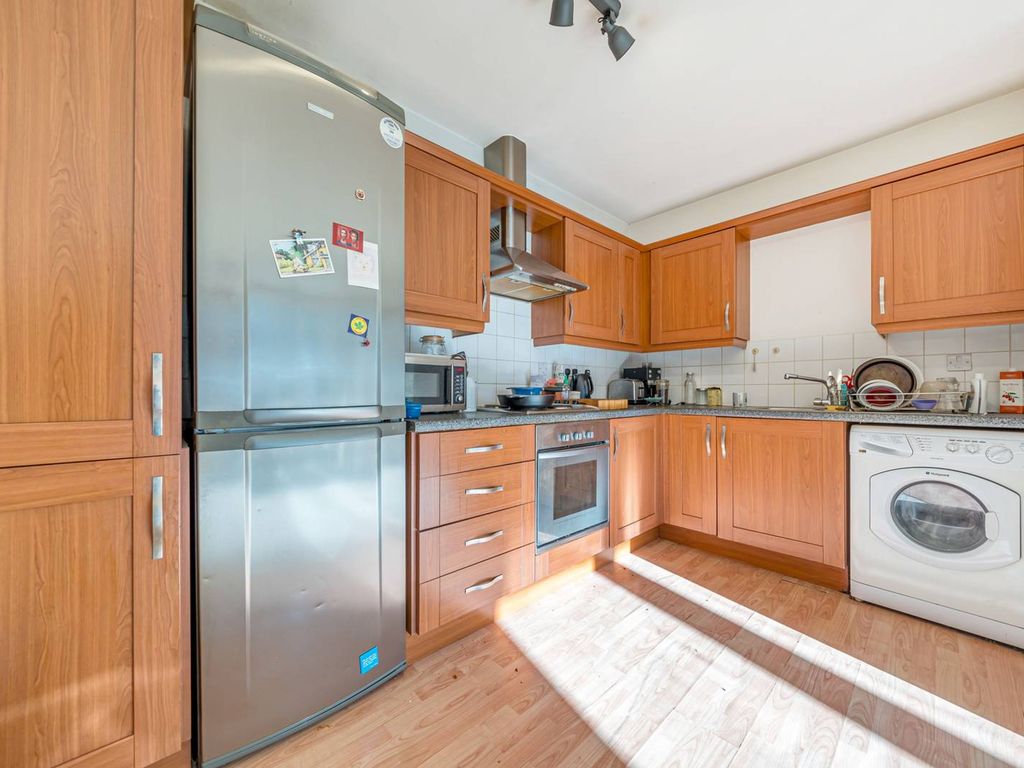 2 bed flat for sale in Crouch End Hill, Crouch End, London N8, £118,750 ...