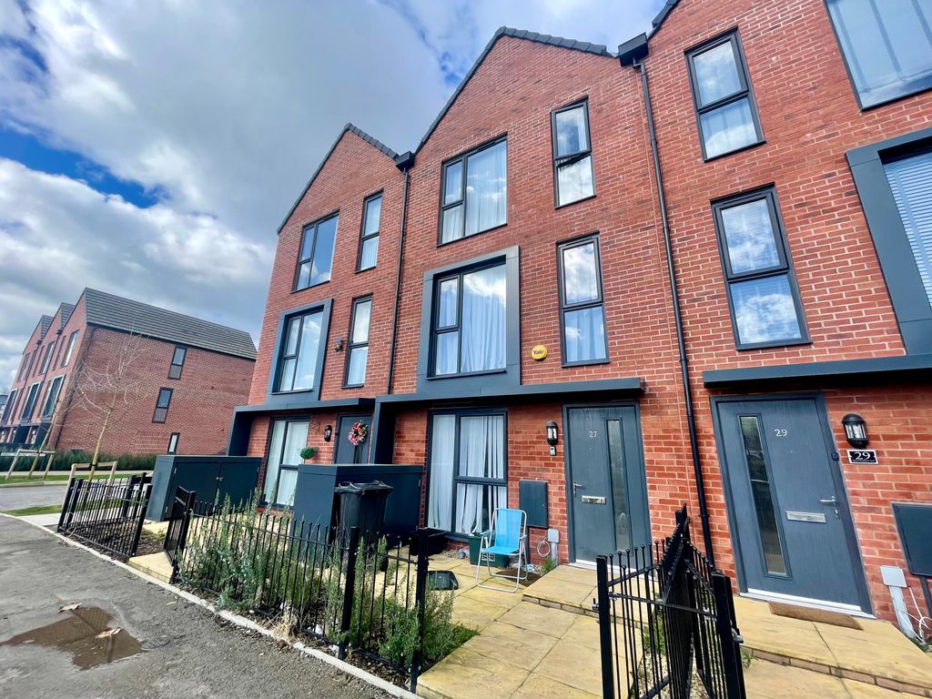 Room to rent in William Jessop Way, Bristol BS13, £665 pcm - Zoopla