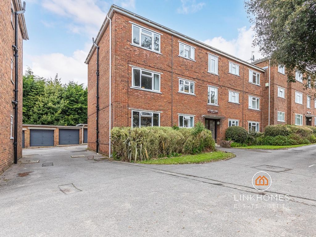 2 bed flat for sale in Bournemouth Road, Poole, Poole BH14, £220,000 ...