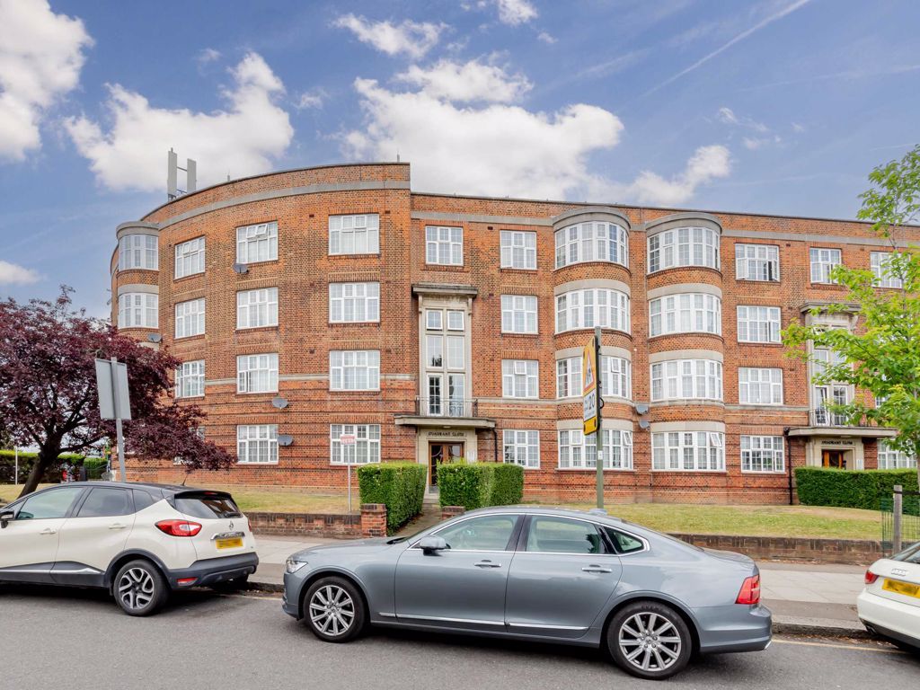 2 bed flat for sale in Quadrant Close, The Burroughs, London NW4 - Zoopla