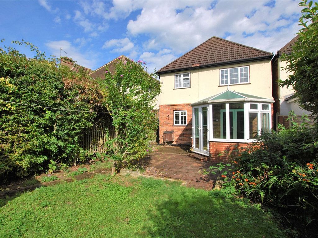 4 bed detached house for sale in Beckingham Road, Guildford, Surrey GU2 ...