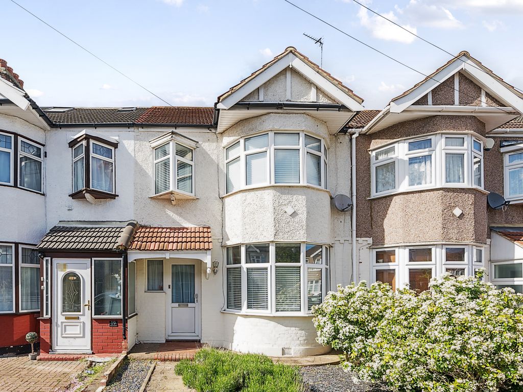 3 bed terraced house for sale in Elstree Gardens, Ilford IG1, £525,000 ...