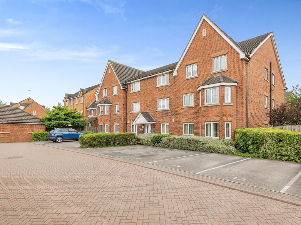 2 bed flat for sale in Pavilion Gardens, Farsley, Pudsey LS28 - Zoopla