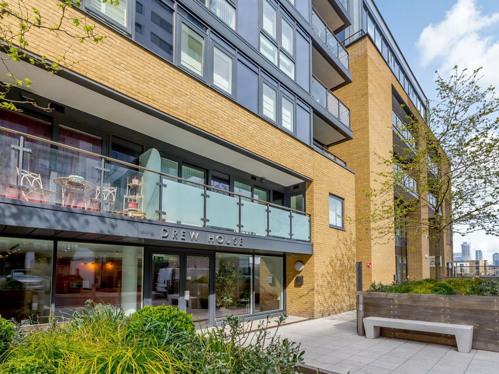 2 bed flat to rent in Wharf Street, London SE8, £2,500 pcm - Zoopla