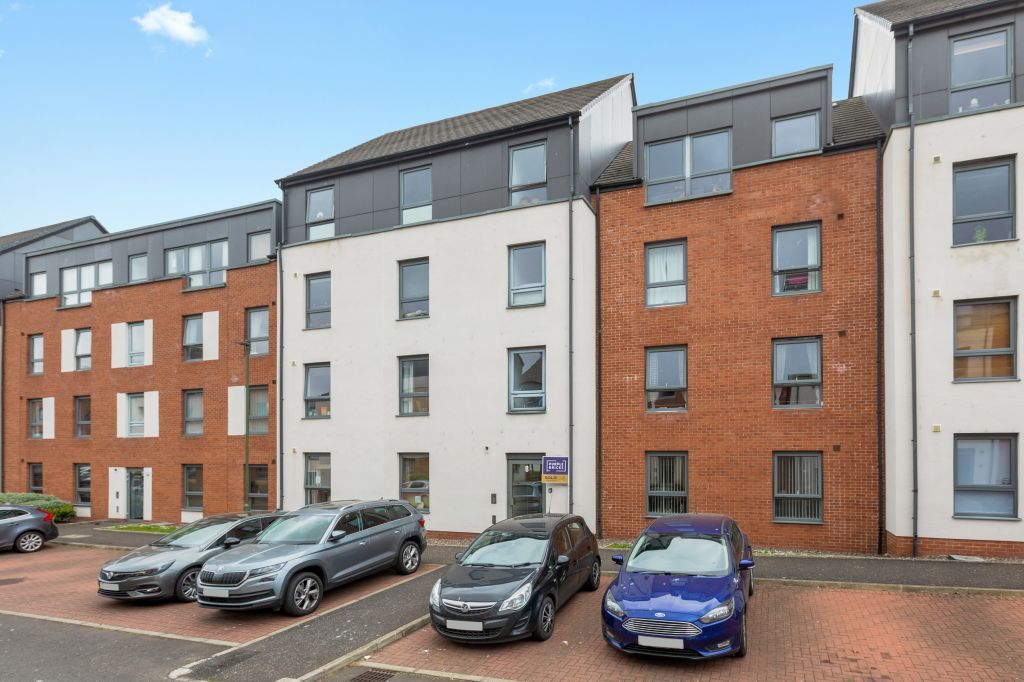 2 bed flat for sale in 8/1 Ferry Gait Crescent, Silverknowes, Edinburgh ...