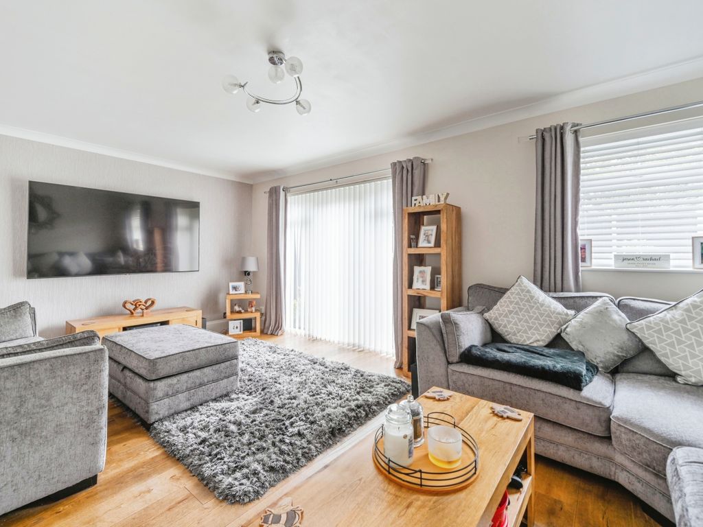 3 bed detached house for sale in Pebblemill Close, Cannock ...