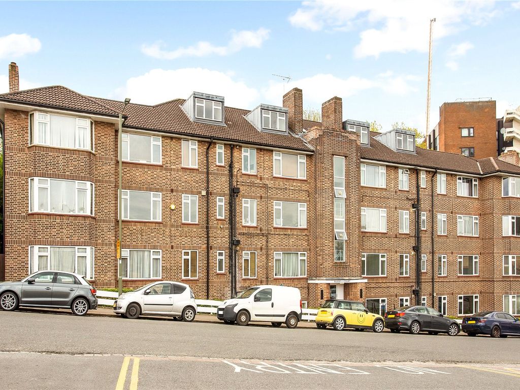 2 bed flat for sale in Russell Court, Station Approach, Barnet EN5 - Zoopla