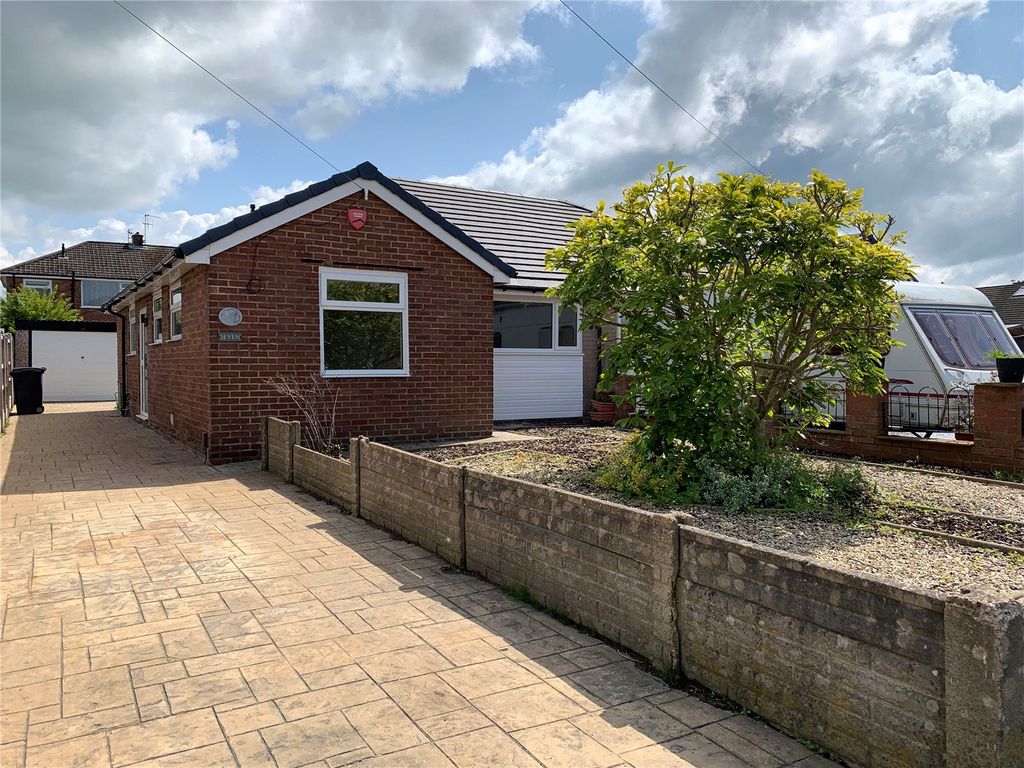 3 bed bungalow for sale in Wordsworth Place, Walton-Le-Dale, Preston ...