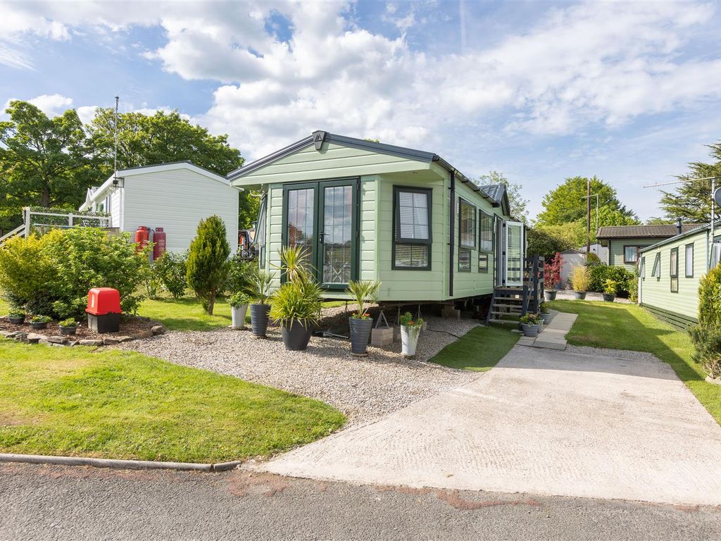2 bed mobile/park home for sale in Crook O' Lune, Caton Road, Lancaster ...